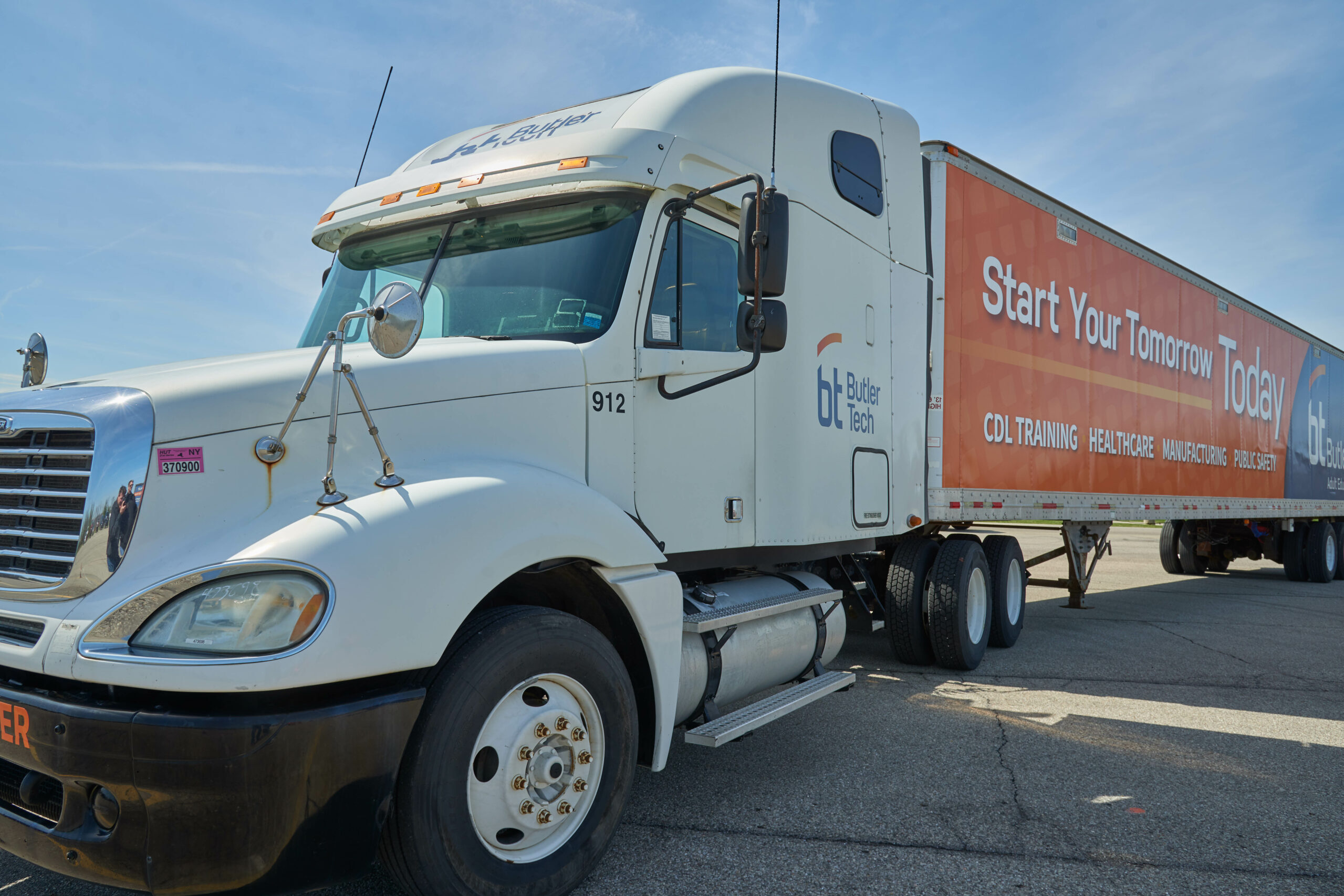 Butler Tech Adult Education Receives Commercial Truck Driver Student Aid Award - Butler Tech